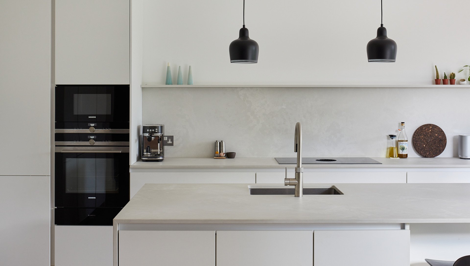 Designing a gorgeous kitchen: Tips for worktops, splashbacks and shelves